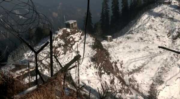 Indian Army in Uri patrolling in harsh winter conditions | Udaipur Kiran