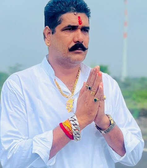 Shri Rajput Karni Sena president Bhanwar Singh Saladiya shot at by ex ...