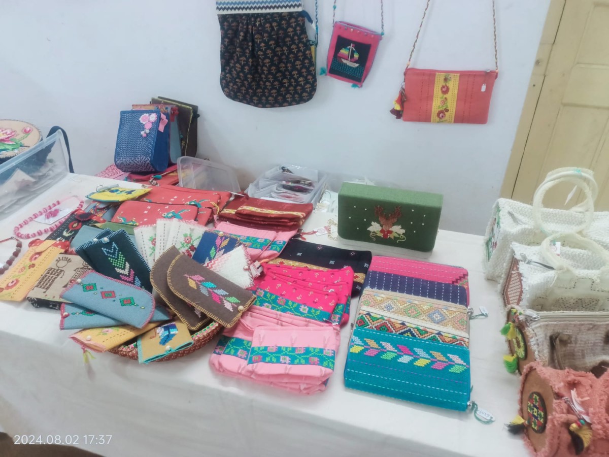 Kamli Tribes : Enthusiasm for Exhibition of Products Made by Tribal ...