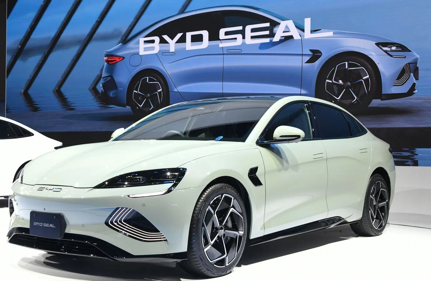 BYD Surpasses Tesla as World’s Largest EV Maker, Registers Over $100 ...