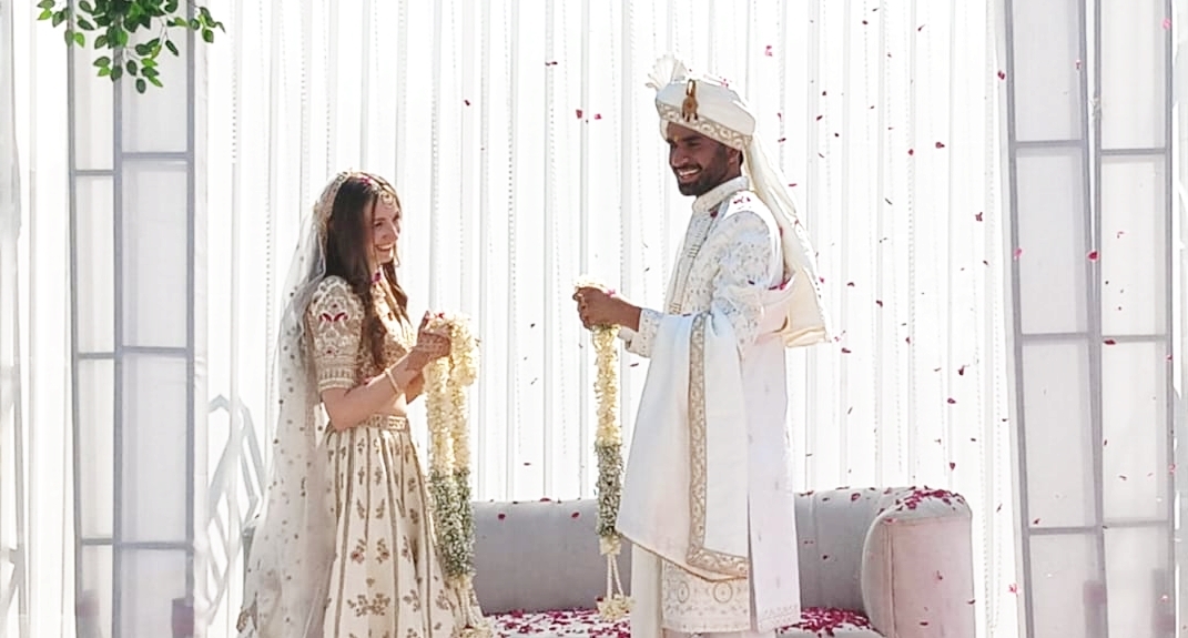 Germany’s Julia Marries Jalaun’s Deepesh in a Grand Hindu Wedding ...