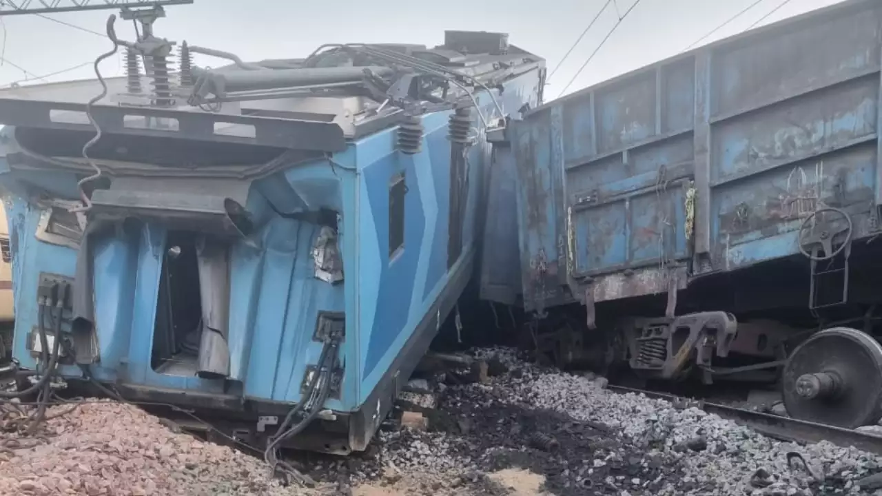 Jharkhand Train Collision: Two Freight Trains Crash in Sahibganj, Two ...