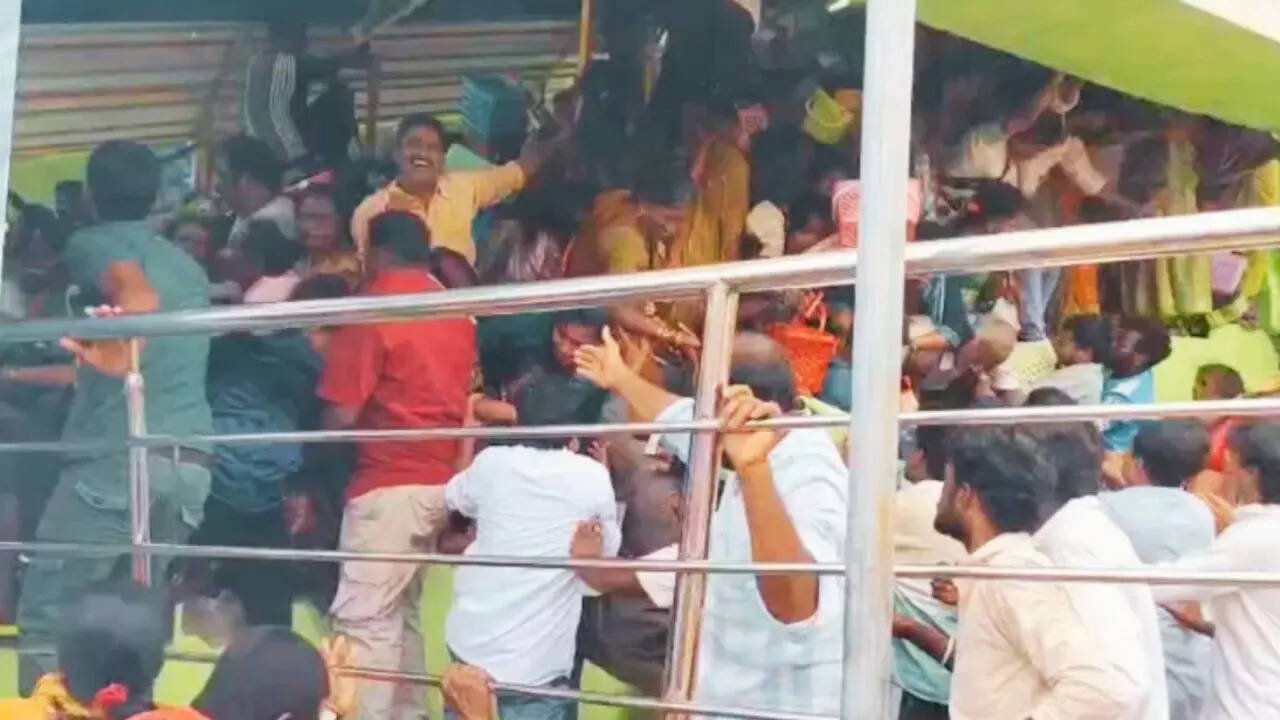 Stampede at Venkateswara Swamy Temple in Andhra Pradesh; At Least 10 ...